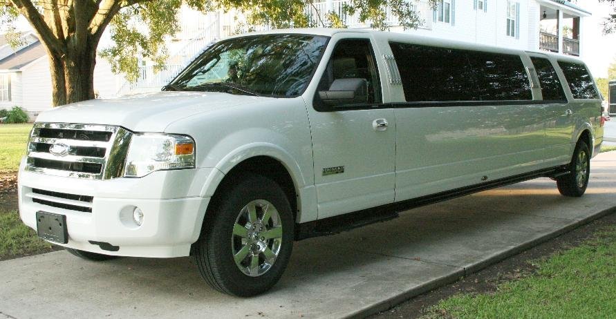 Expedition 4x4 limousine - Pink Expedition Limo